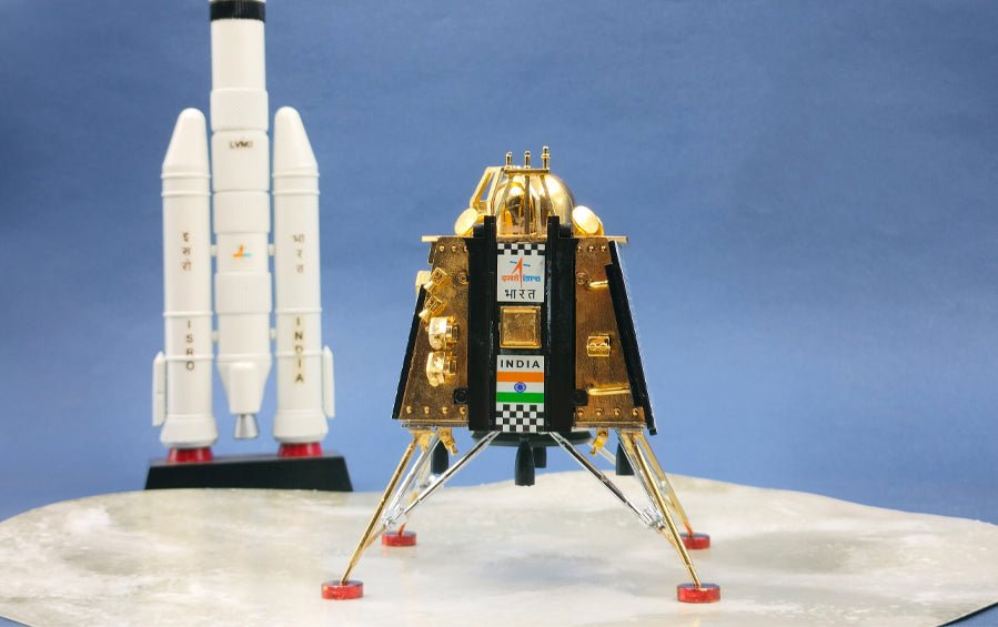 Buy Chandrayaan 3 | Diecast Vikram Lander Scale Model Online - VYOM ...